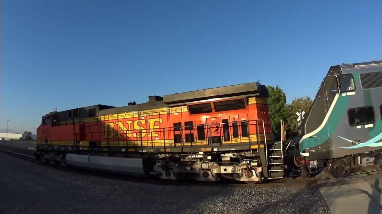 Metrolink F59PH 868+BNSF AC44CW 5647 - YouTube