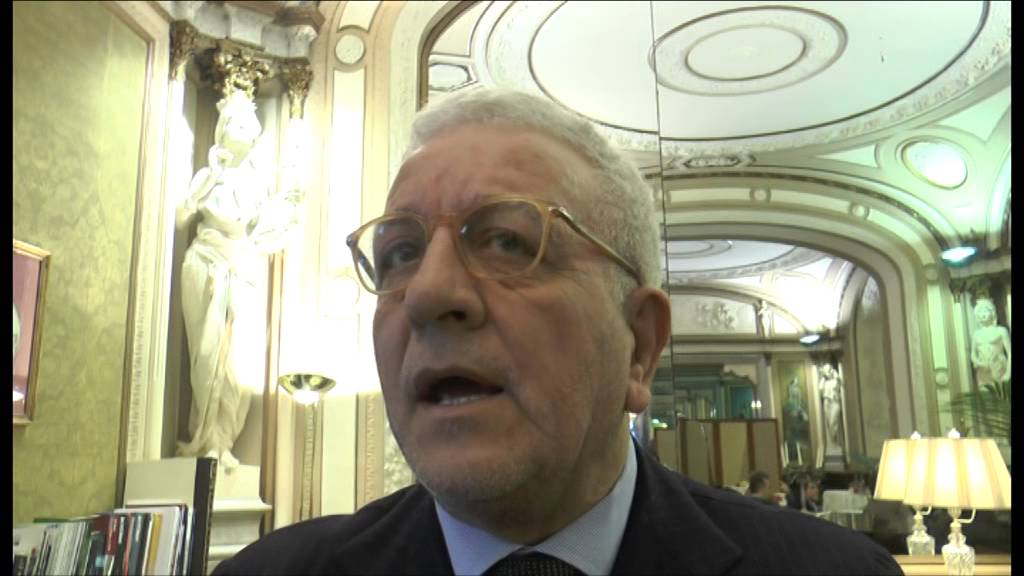 Napoli - Intervista a Peppe Russo su segretario PD -live- (06.02.14) - YouTube