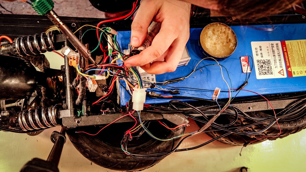 I've never seen such a mess inside an electric scooter before - YouTube