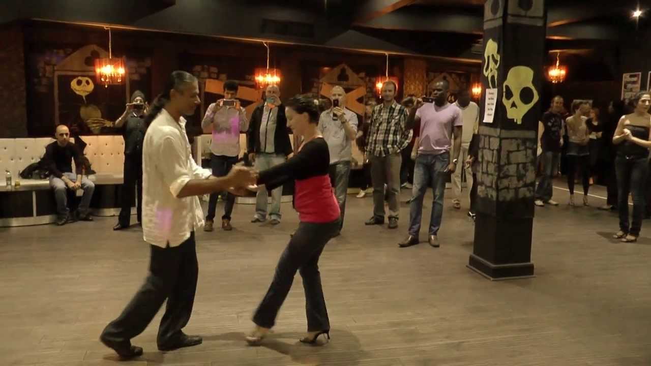 Salsa demo @ Baracoa Leeds 24Oct2013 - YouTube