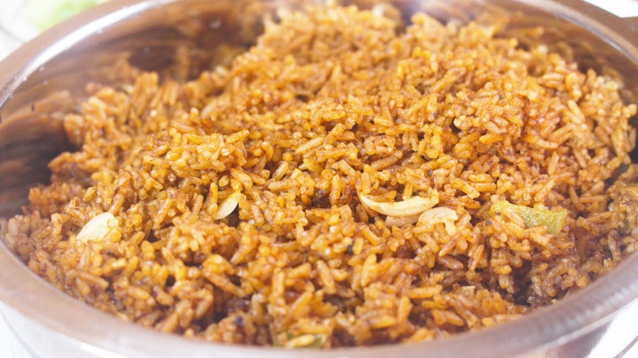 SIMPLE AND EASY RECIPE FOR JOLLOF - YouTube
