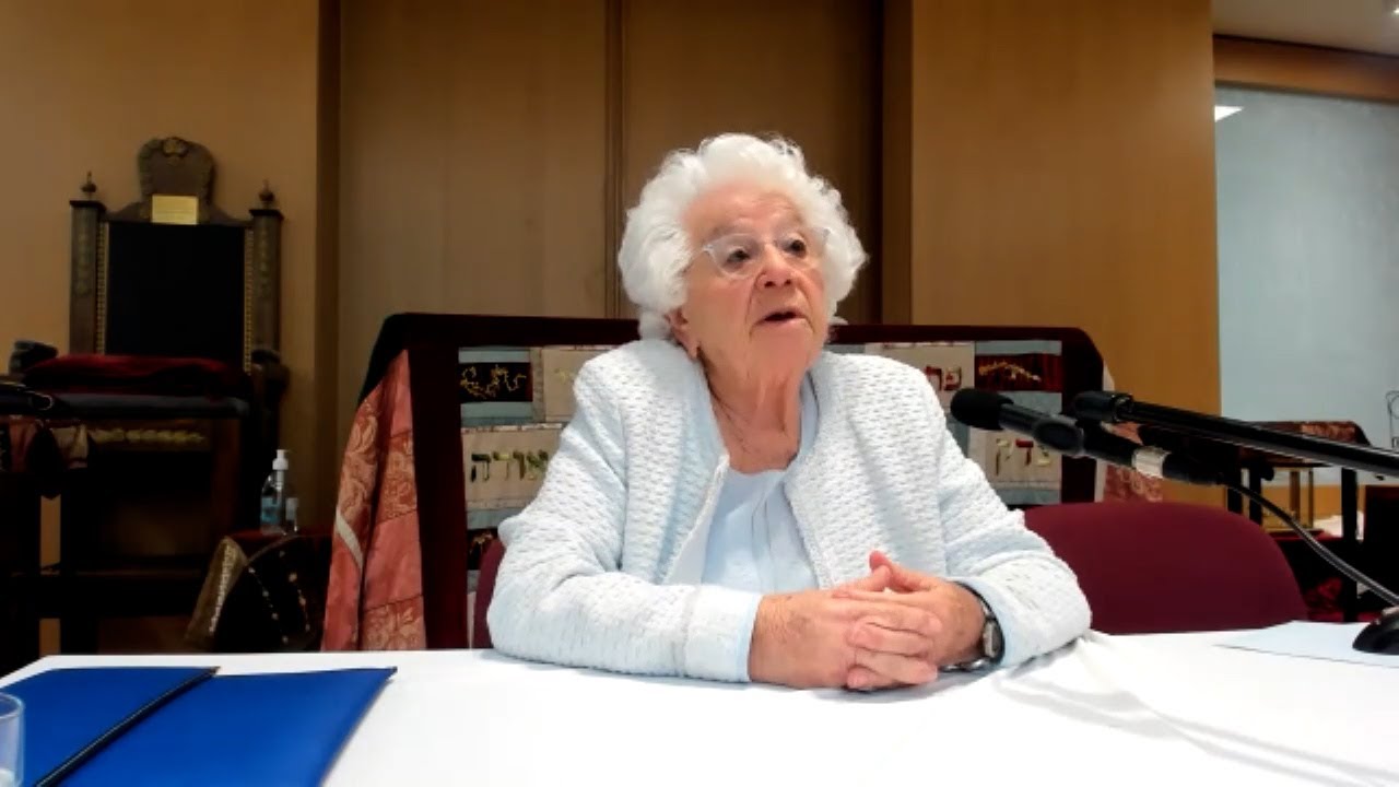 Témoignage de Mme Esther Senot, survivante de la Choa - YouTube