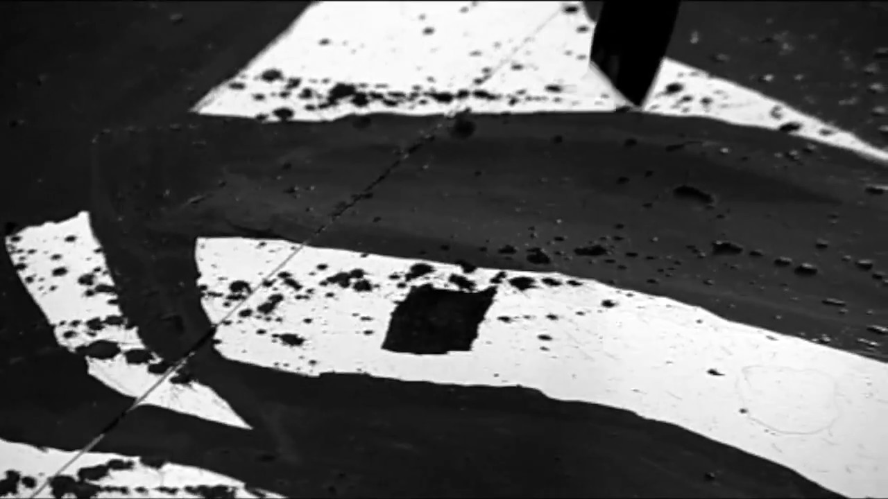 Tate Adams 2004 in his studio Townsville. - YouTube