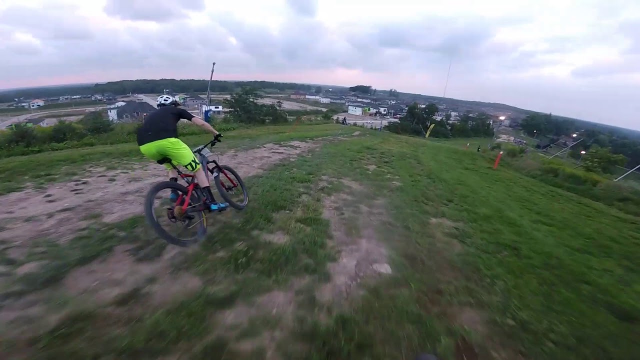 Boler Mountain Dual Slalom crash - YouTube