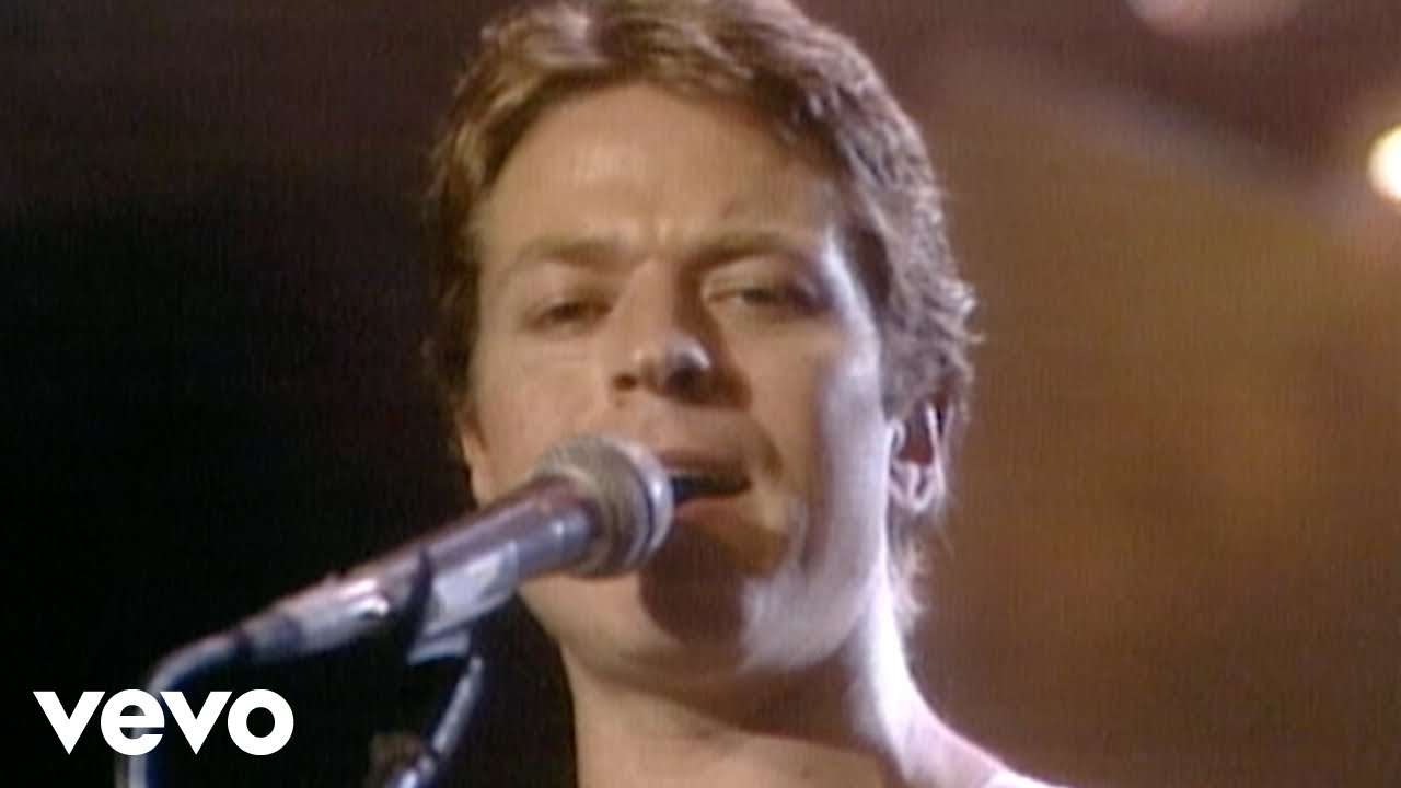 Robert Palmer - Bad Case Of Loving You (Live) - YouTube