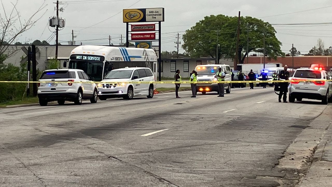 MARTA bus operator dies on the job, transit authorities say - YouTube