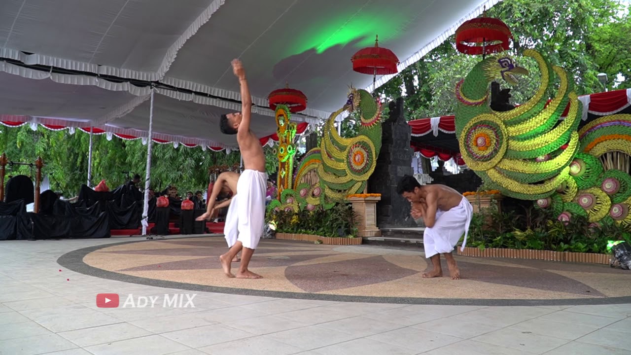 Kesenian Inovatif Teater Gerak Kontemporer Oleh Komunitas Seni Don ...
