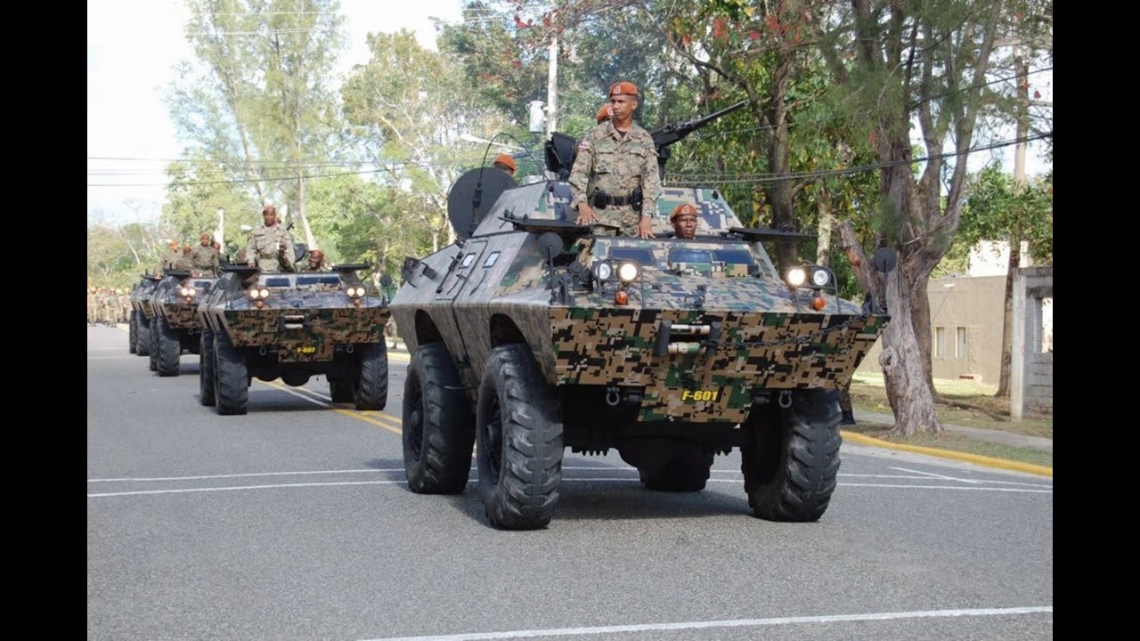 tanque del ejército dominicano - YouTube