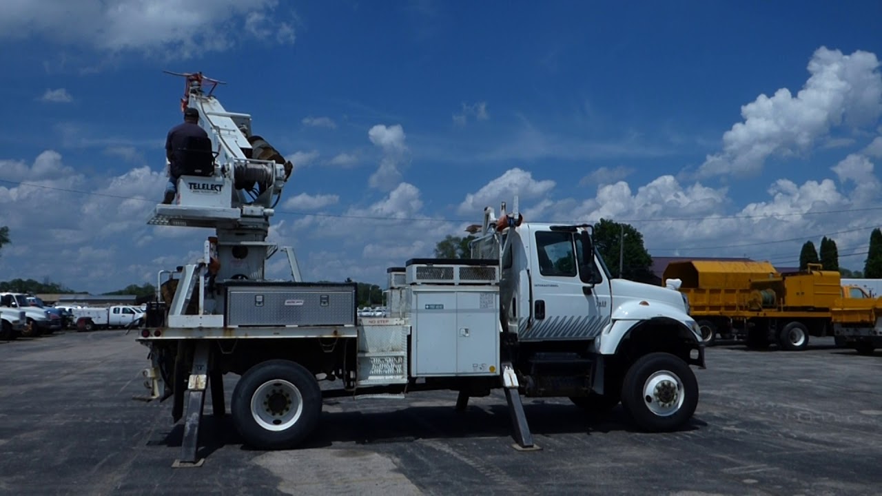 Terex/Telelect Commander 4045, 25,930 Lb Digger Derrick - YouTube