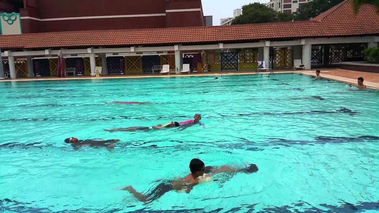 SwimSafer GOLD - Megan Performing Non-contact Tow Rescue - YouTube