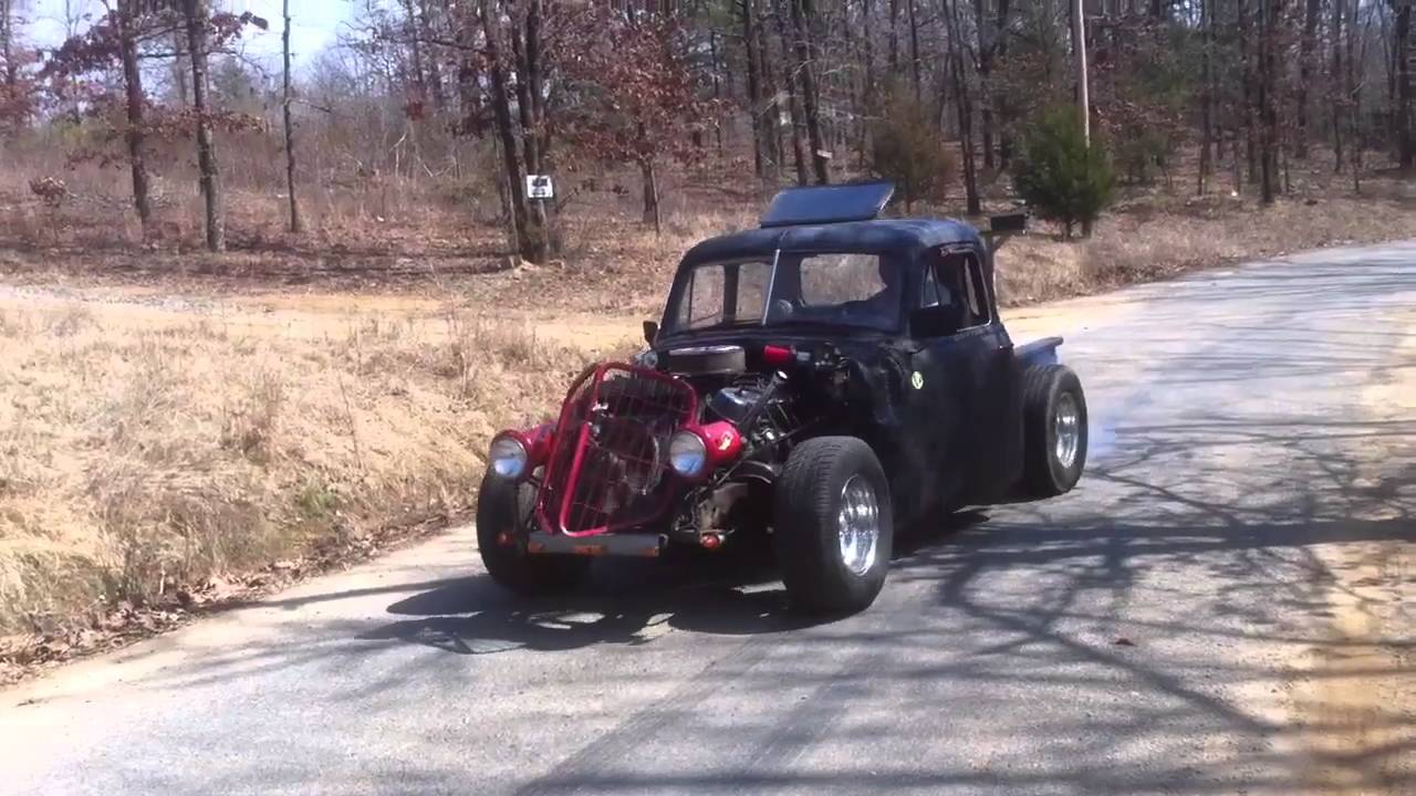 Old school hot rod burnout - YouTube