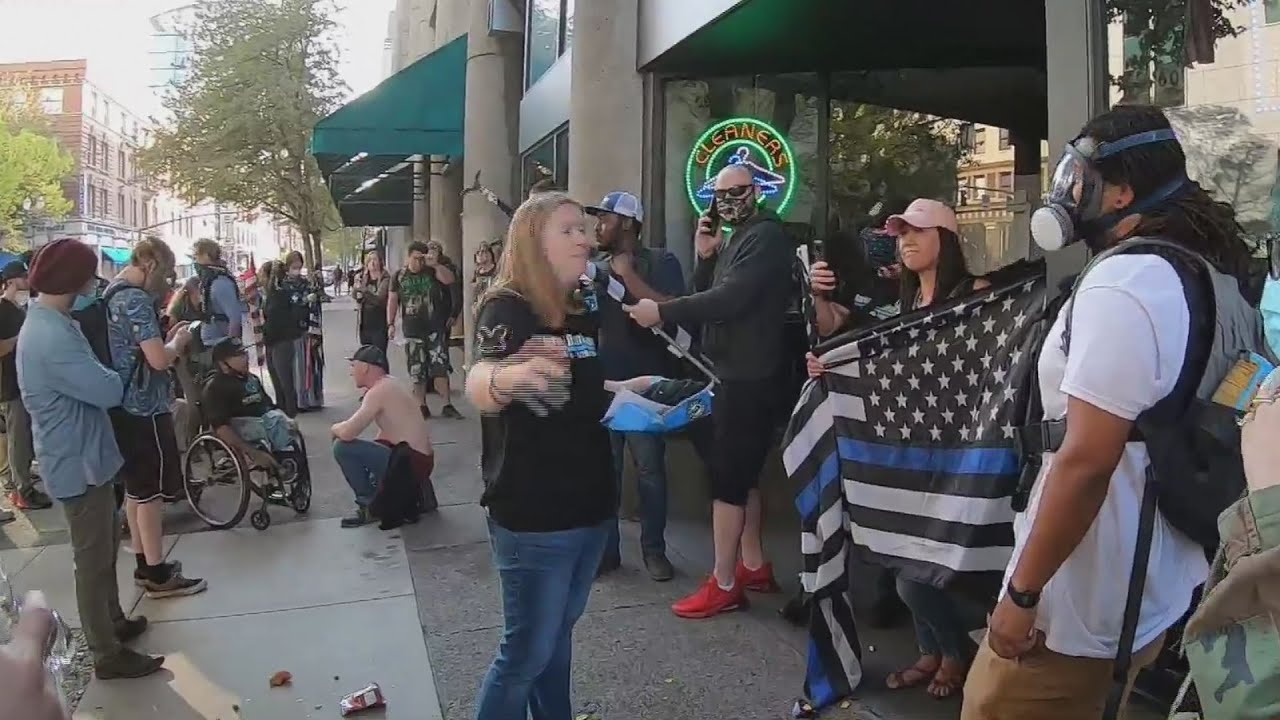 Protesters organize at Portland's Waterfront Park - YouTube