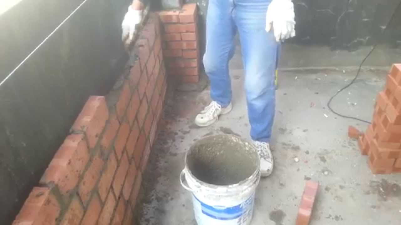 Bricklaying and cement rendering on brick walls part 1 - YouTube
