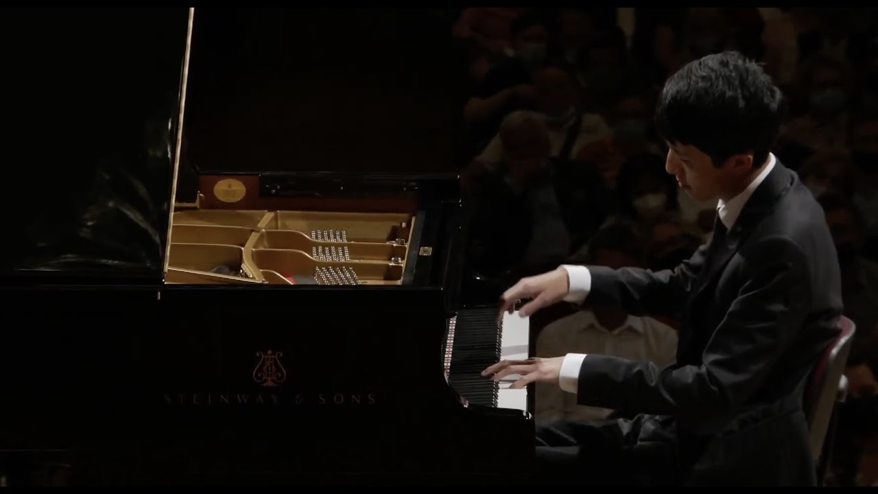 Schumann Kinderszenen excerpts - Eric Lu (encore) - YouTube