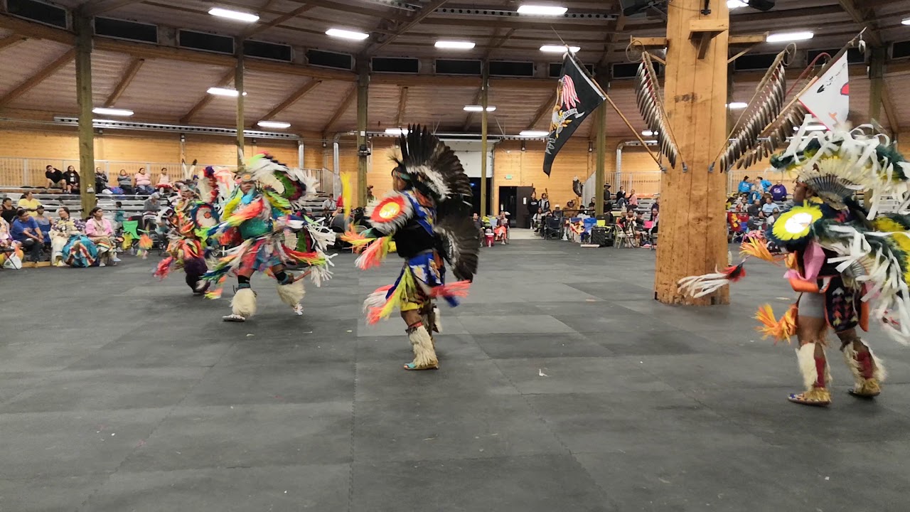 Men's Fancy @ Wellpinit Powwow 2019 - YouTube