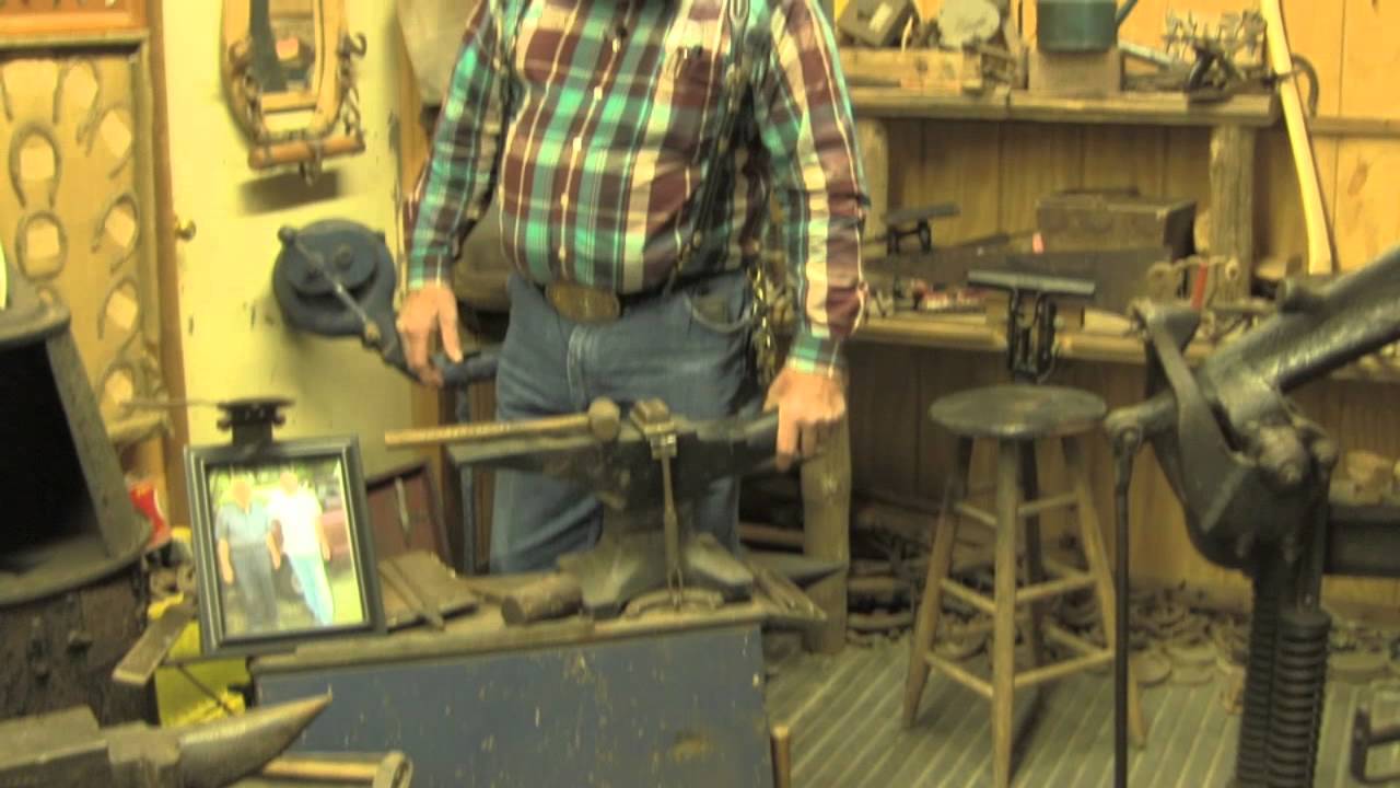 On The Road (Museum Tour With Lee Liles): Grand Prix Shoer Memorabilia ...