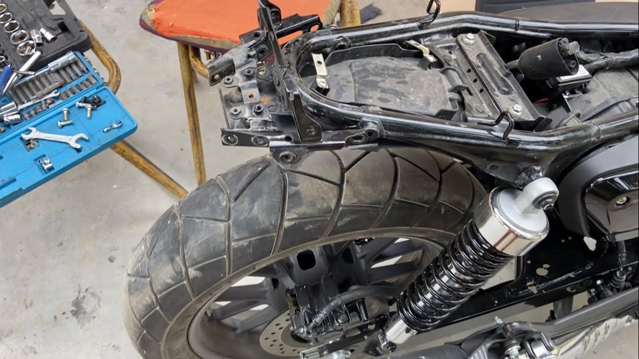 Honda CB350 rear-tail delete look, - YouTube