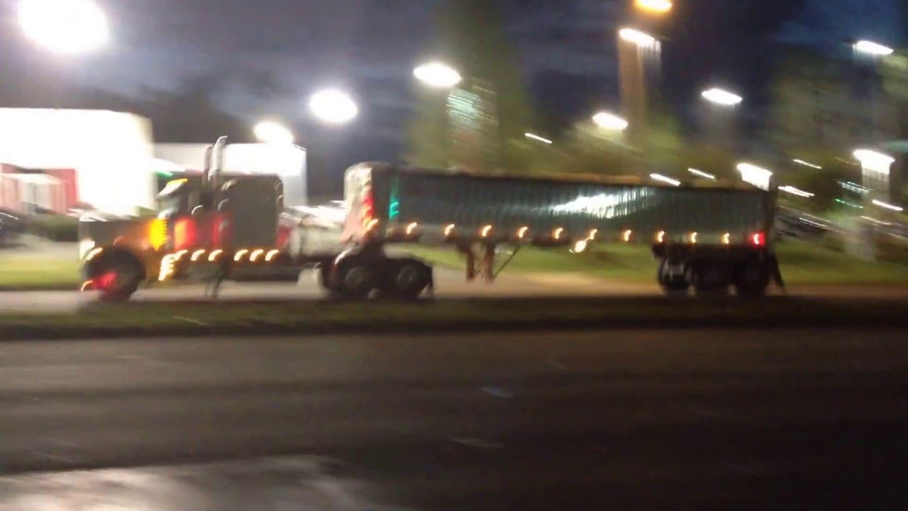 Peterbilt 379 dump truck straight pipes - YouTube