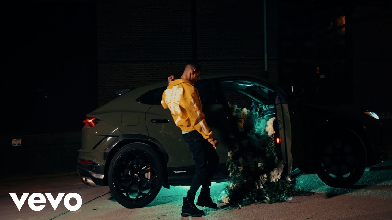 Larry - BATMAN (Clip officiel) - YouTube