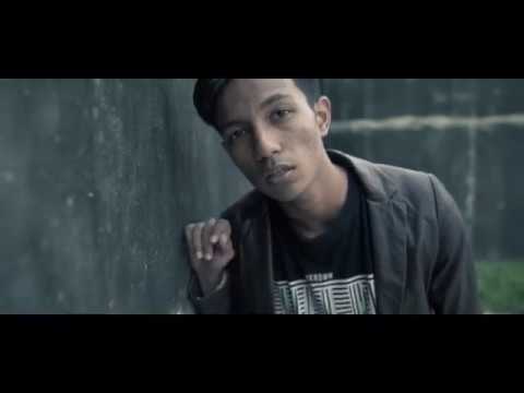 Danial Ismail - Sengsara (MV) - YouTube