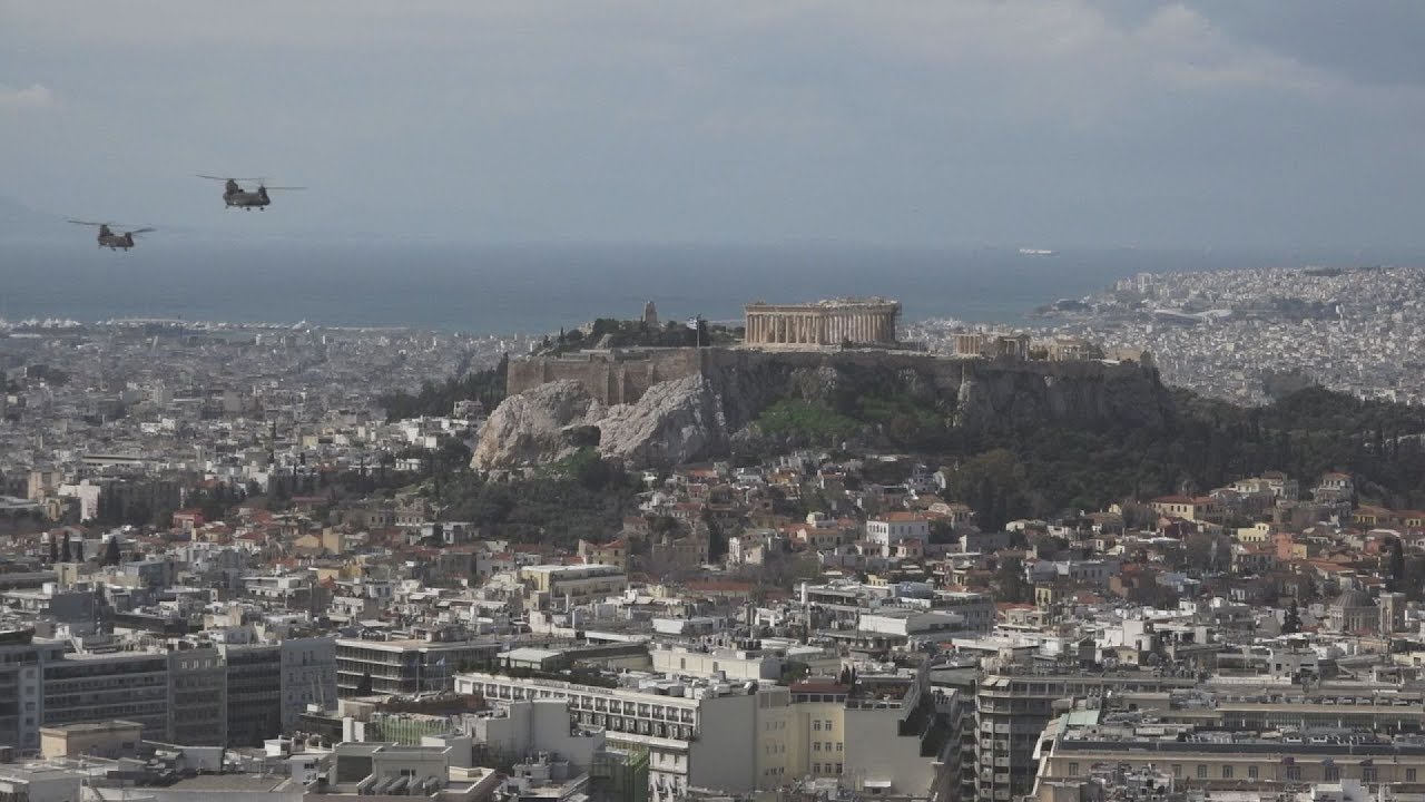 Με πτήση ελικοπτέρων ο εορτασμός της 25ης Μαρτίου στην Αθήνα - YouTube