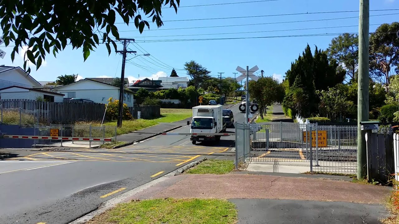 Railway Crossing at Avondale Train Station in NZ - YouTube