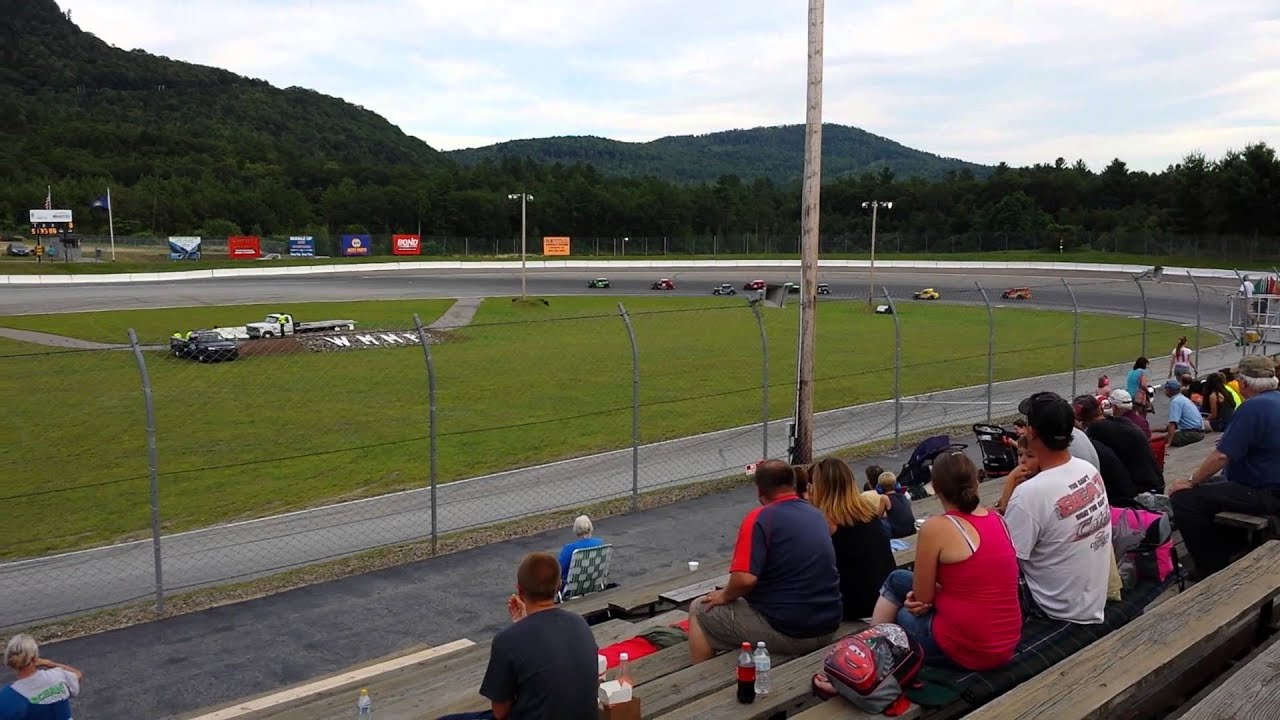 Dwarf Car Racing @ WMMP - YouTube