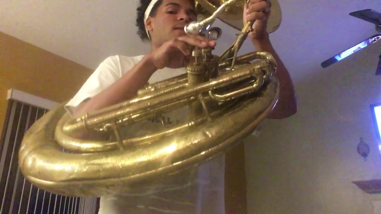 Tank tuba fanfare - YouTube