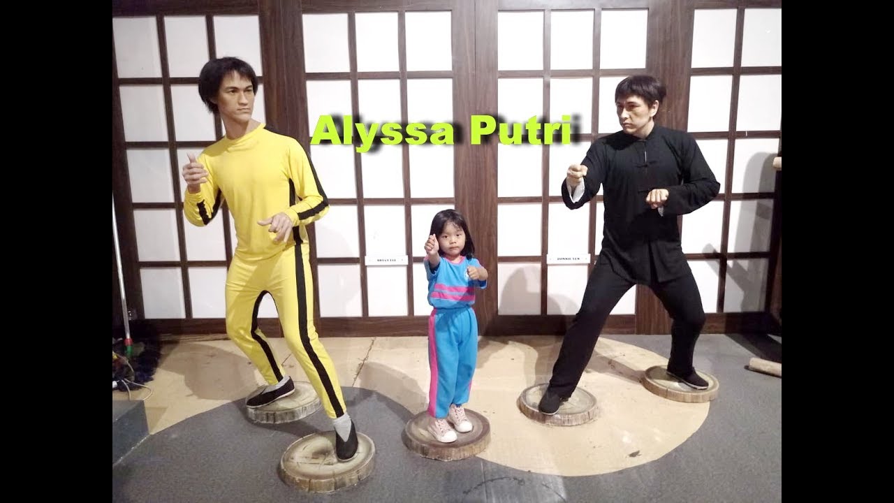 Alyssa Putri playgrounds kenpark - YouTube