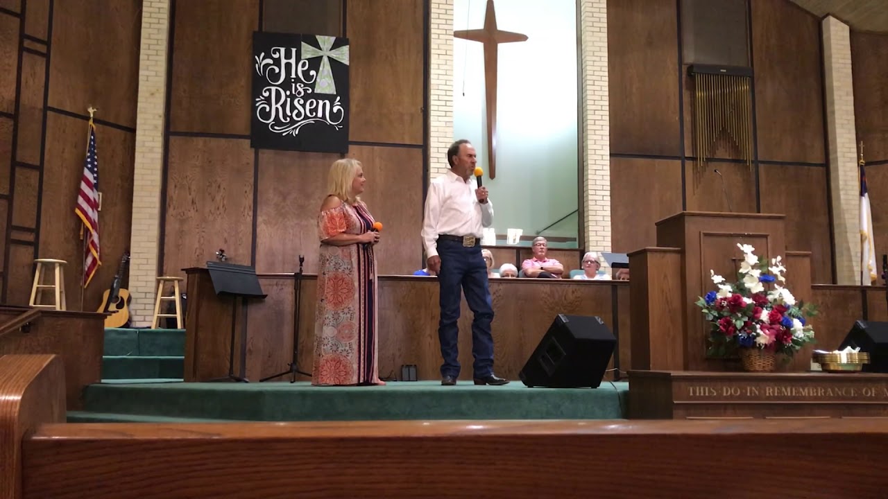 Bill Villines and Jami Singing - YouTube