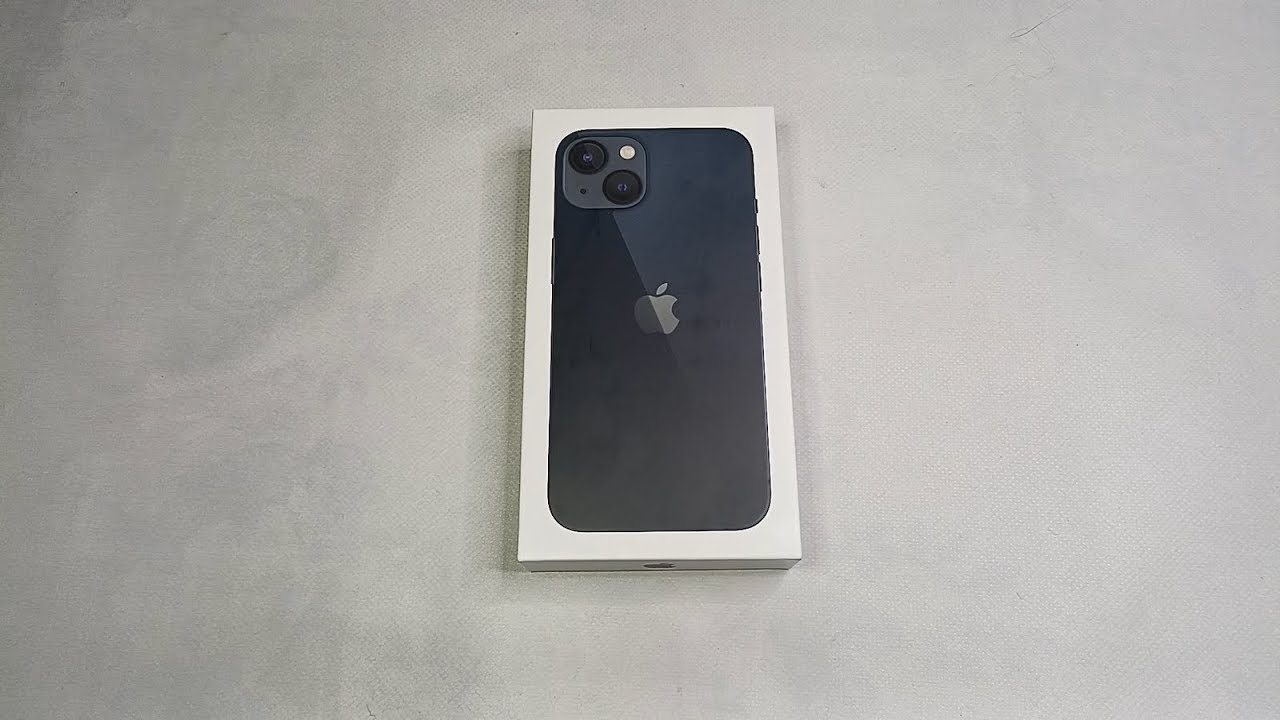 IPHONE 13 MIDNIGHT unboxing and accesories | Linda's Stories - YouTube