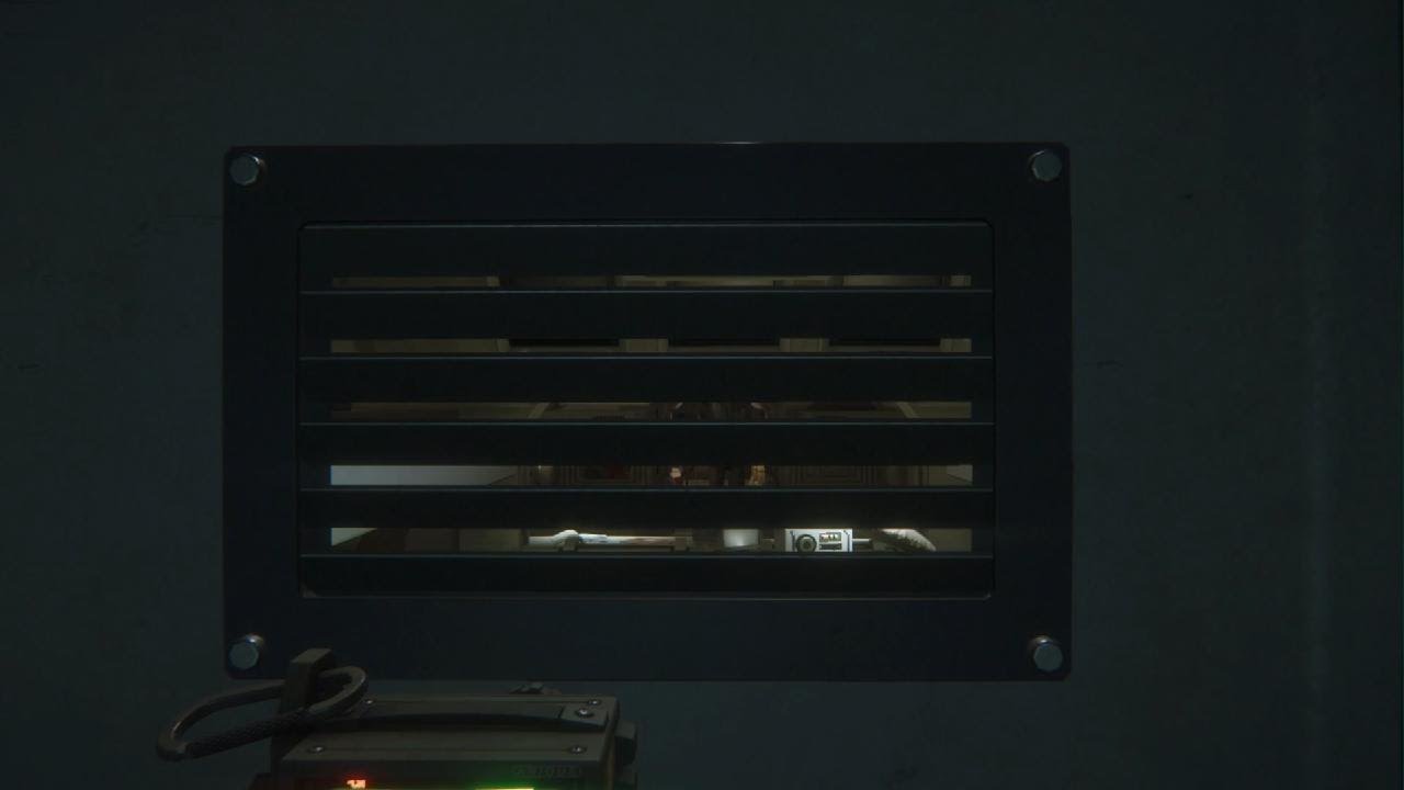Alien: Isolation Creepy Locker Moment - YouTube
