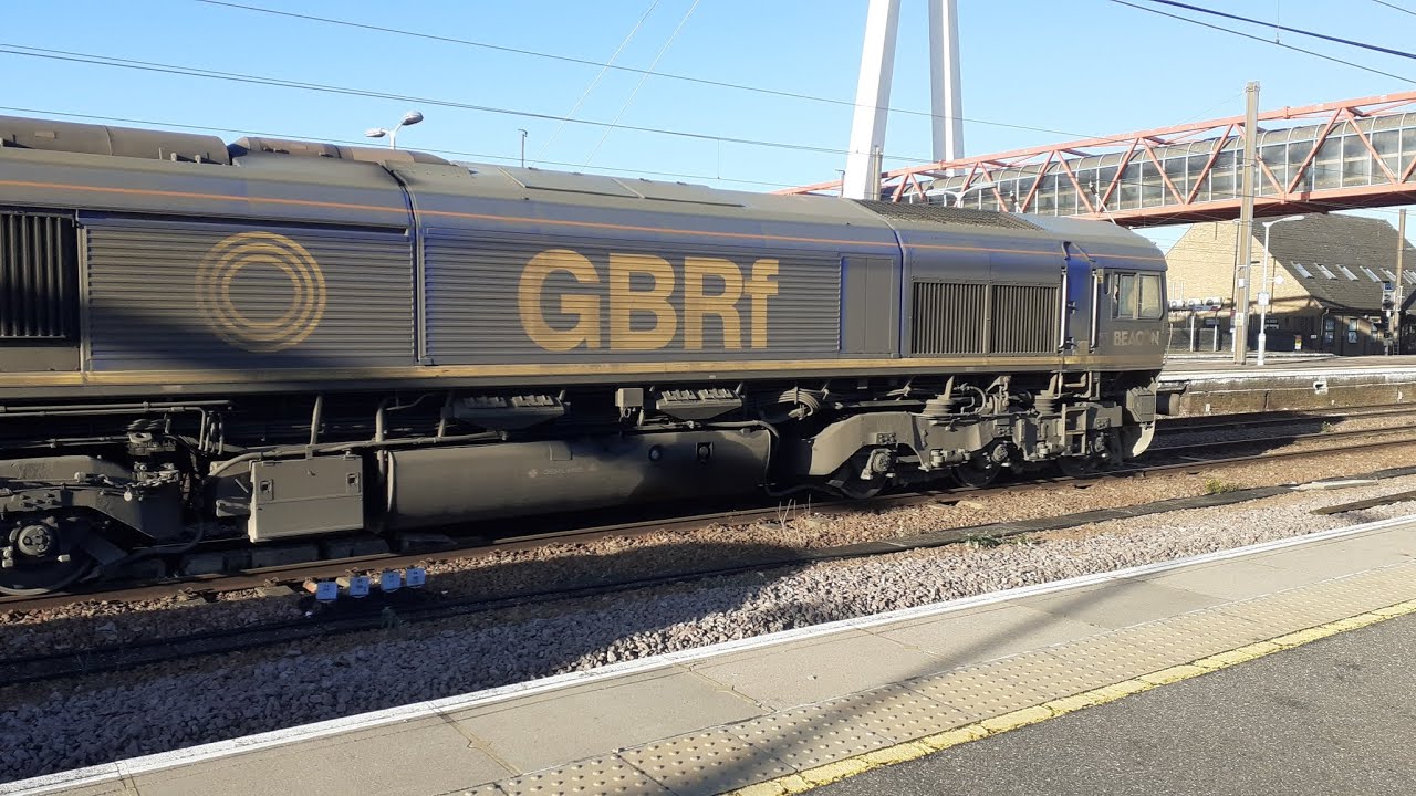 66797 and 66310 on RHTT at cambridge - YouTube