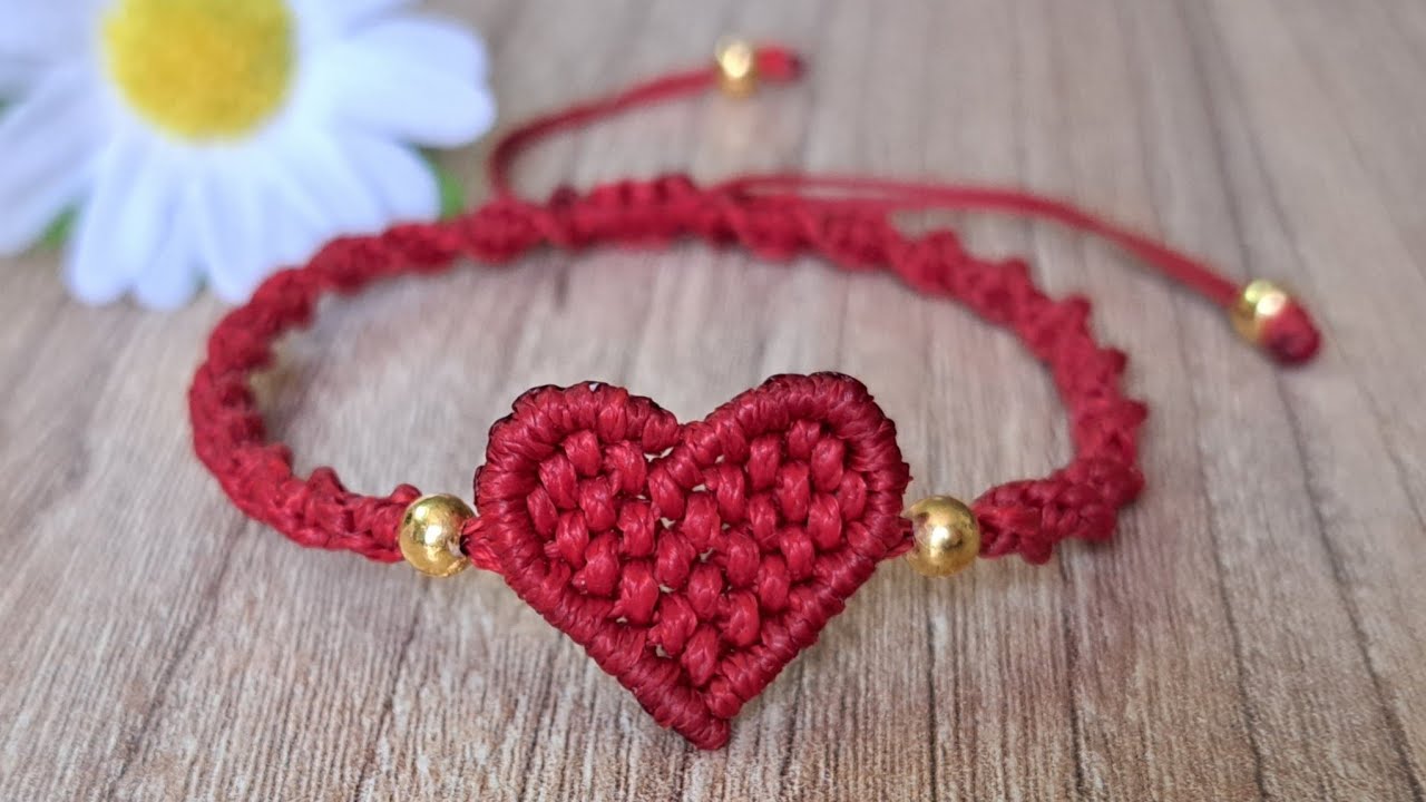 Macrame Heart Bracelet Tutorial | A Chic Valentine's Gift Idea - YouTube