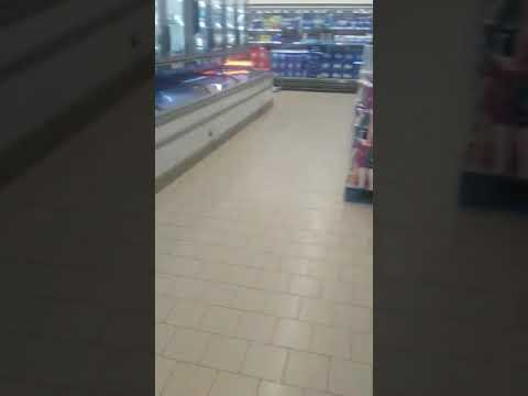 Gunnur Aşkım aruska besto için alışverişte