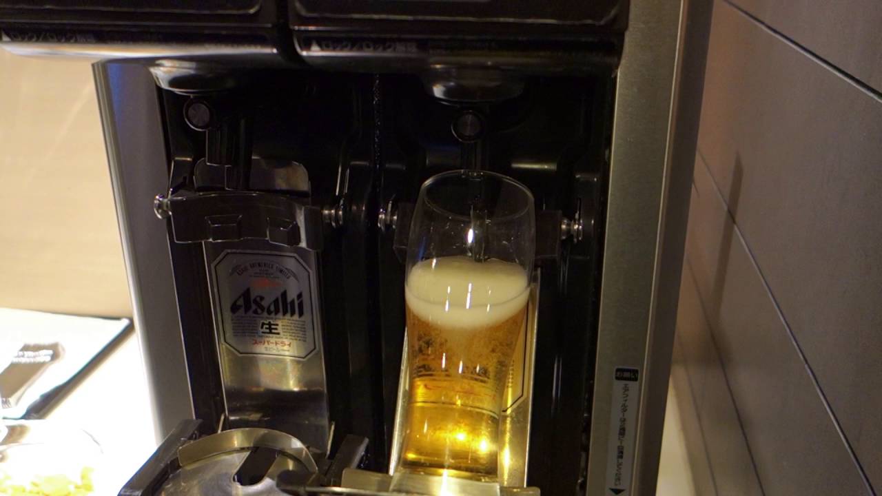 Automatic beer pourer - YouTube