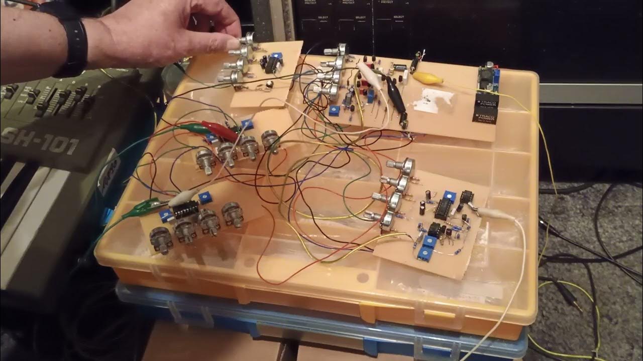 A whole DIY Synthesizer - YouTube