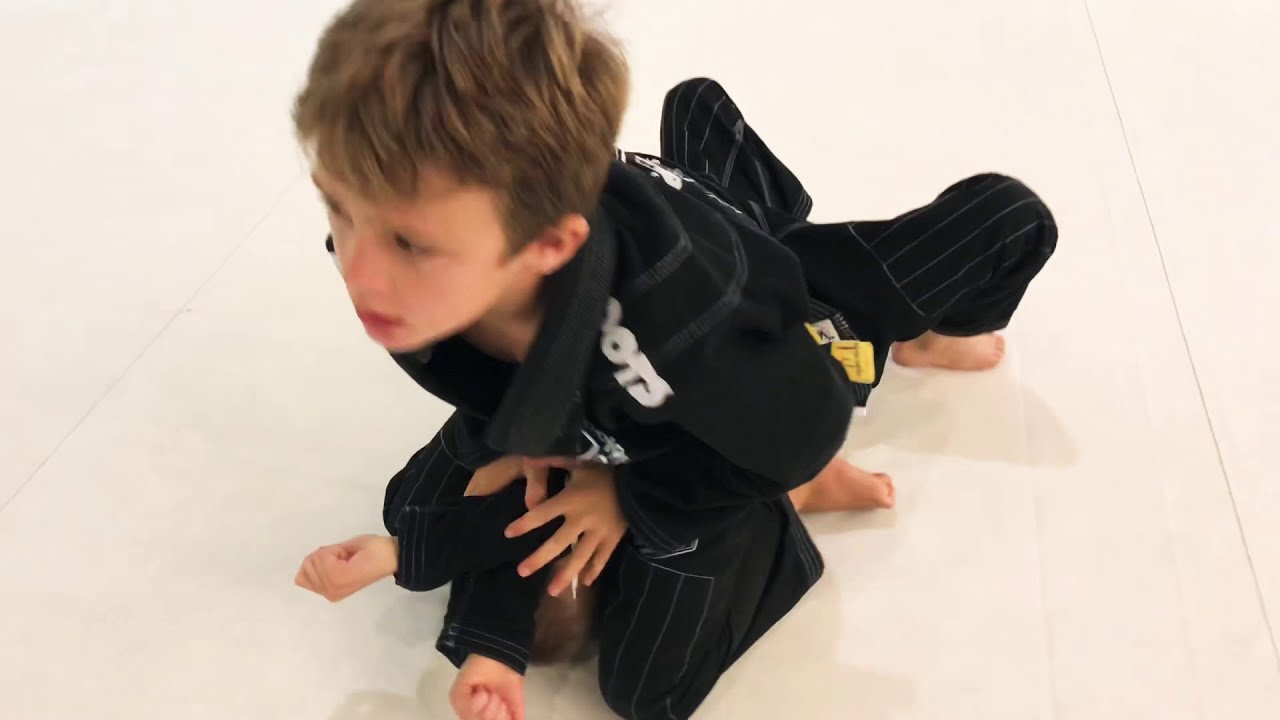 Spider guard sweep | Basic, advanced and high-level performance ...