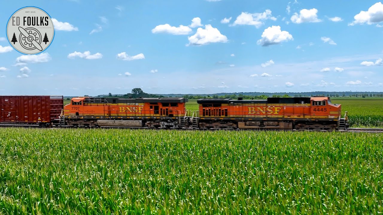 Dash 9 and ES44DC in BNSF H2 paint schemes lead some brand new CN ...
