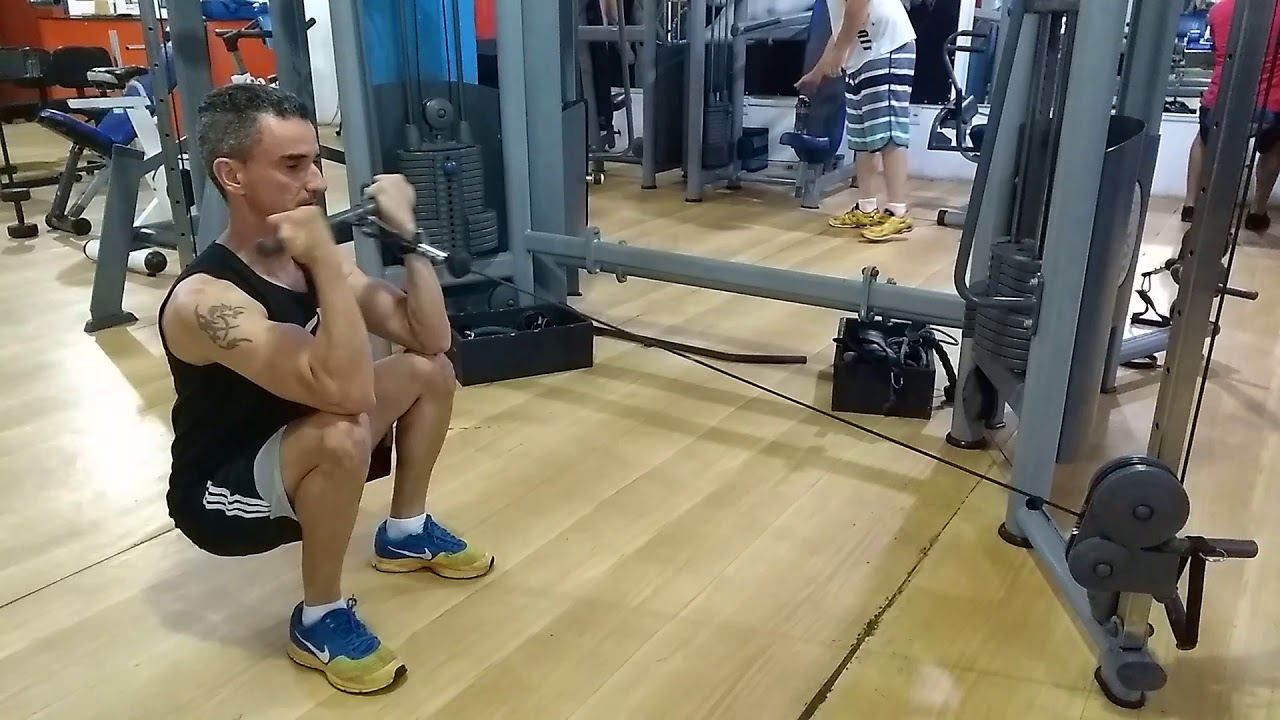 Rosca Scott agachado Cross over - YouTube