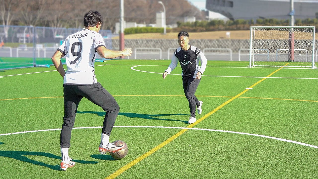 I Challenged Japan's Strongest Defender 1v1 🇯🇵 - YouTube