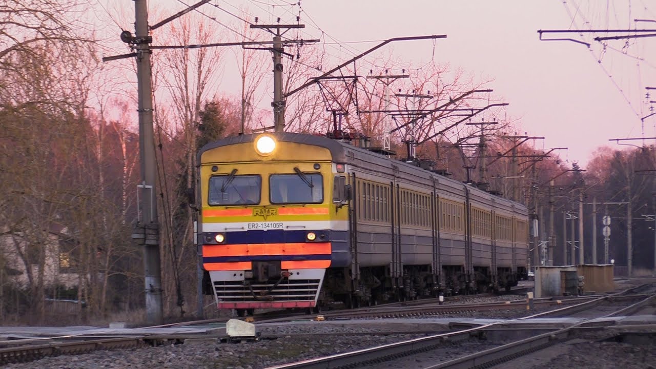 Электропоезд ЭР2-1341 на ст. Огре 2 / ER2-1341 EMU at Ogre station 2 ...
