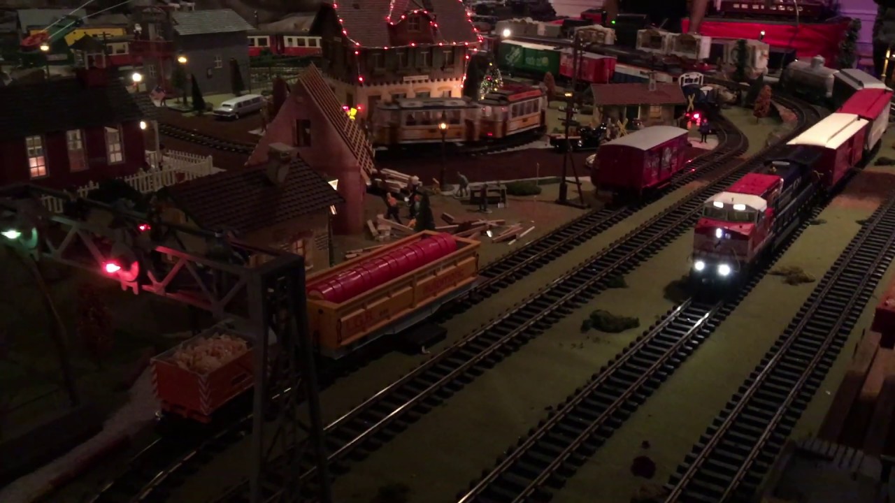 G Scale Christmas Trains Public Display 2019 - YouTube