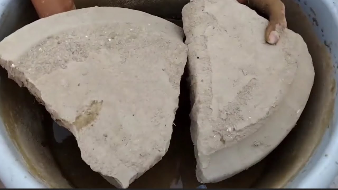 ASMR: Soft Pure Clay/ Soft Dirt / Soft Mud Crumbling in Water 💦 - YouTube