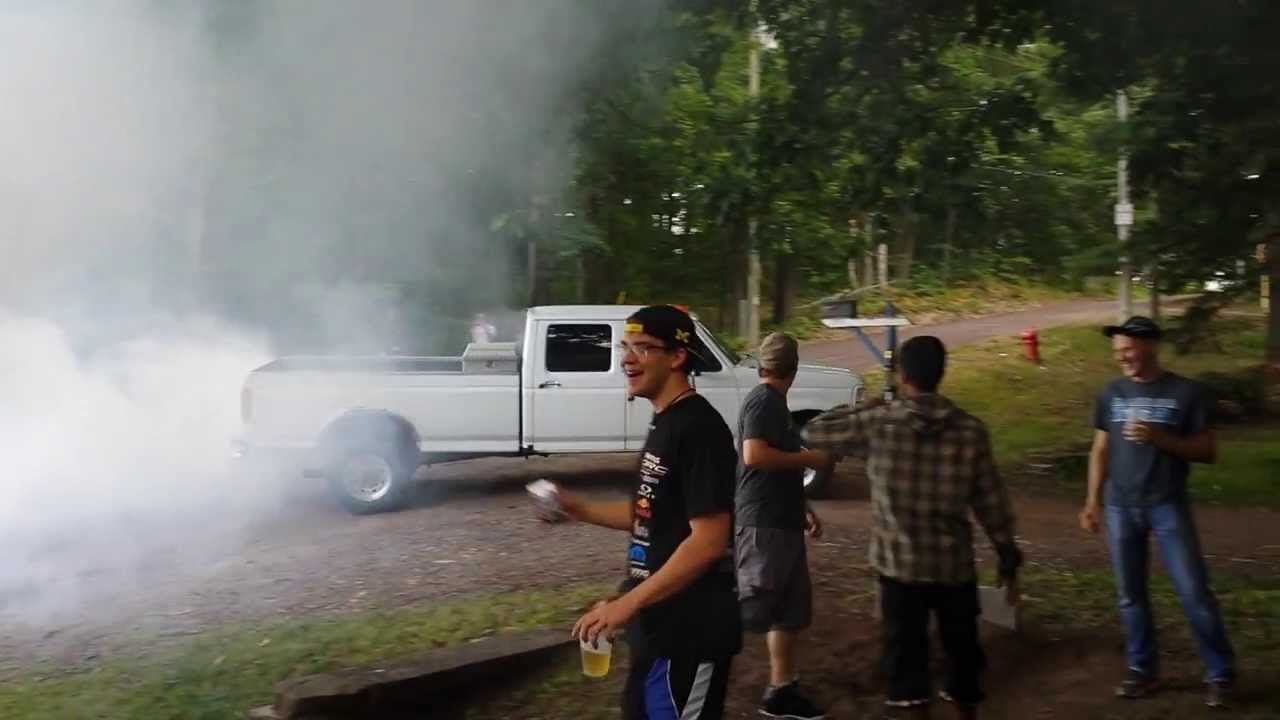Huge Burnout in my F350 Powerstroke!! Smoke show!! - YouTube