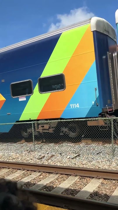 519 departs. Tri rail Railfanning pt 1 v2 - YouTube