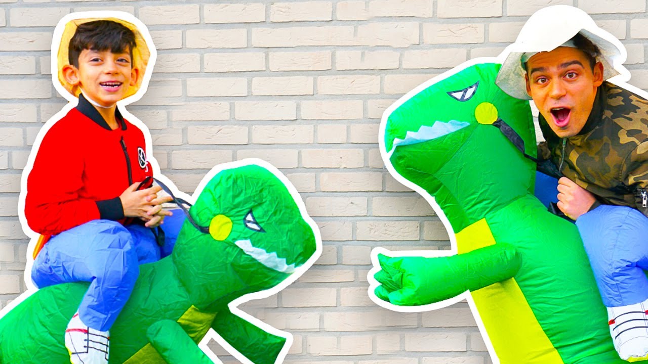 Jason and Alex walk in Dinosaur Park & Funny Cases together - YouTube
