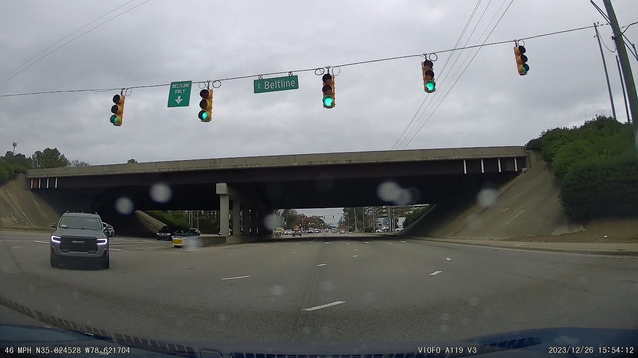 Left turn on red light - YouTube