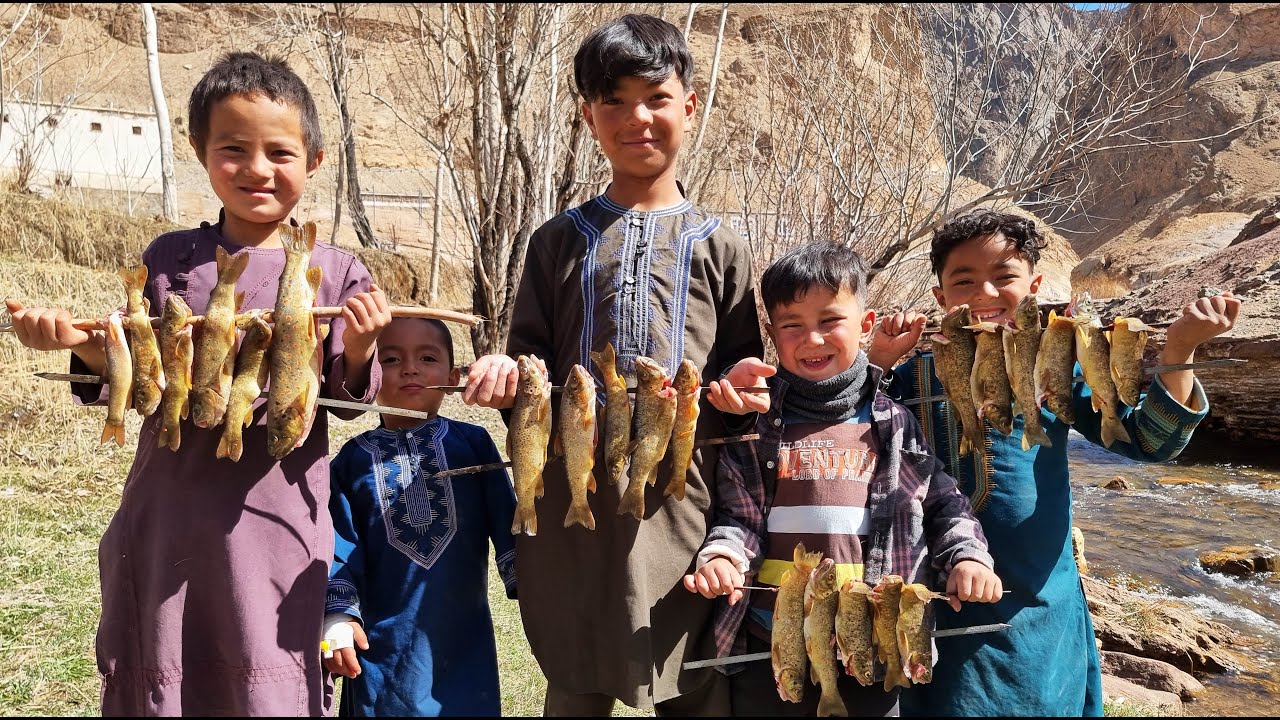 Fishing delicious fish from the raging Afghan river and grilling it for ...