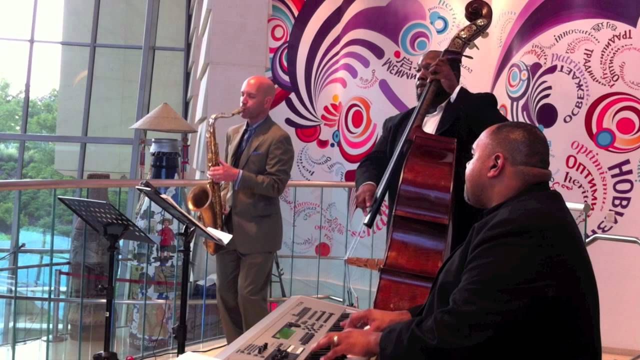 David Freeman Trio - Swingin' at the Haven (Marsalis) - YouTube